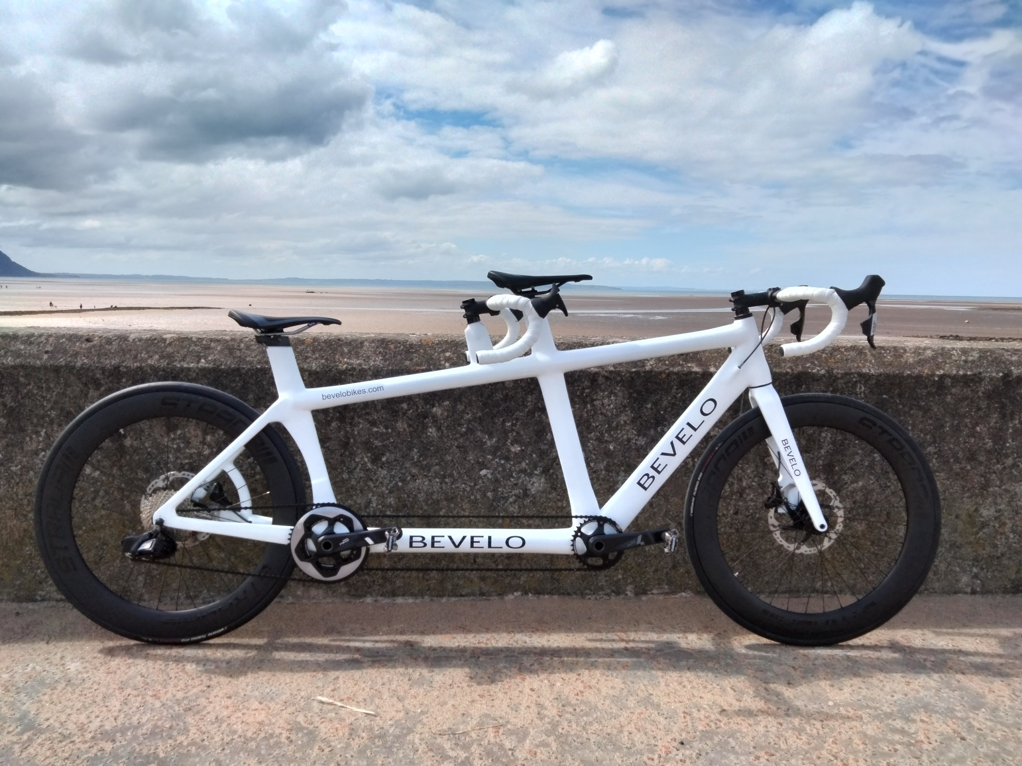 BEVELO Carbon Fibre Tandem Bikes – Carbon Fibre Tandem Bikes